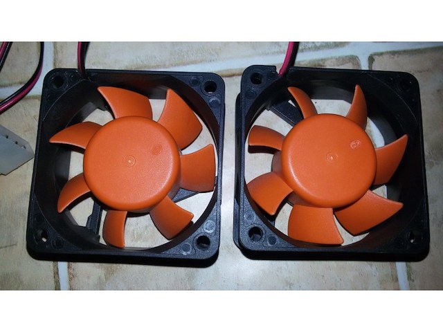 Thermaltake SilentMatic 2 x 6 x 2,5 cm Orange Wings