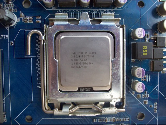 Intel Pentium E6300 2 x 2.8 Ghz /2mb/1066Mhz   775