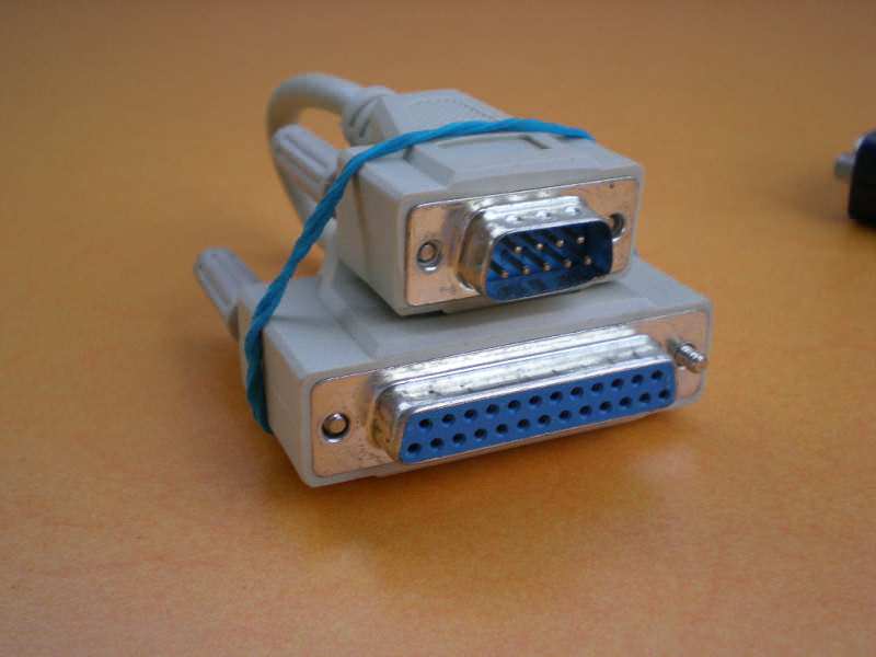 ADAPTER 25pin F / 9pin M *****1kom******