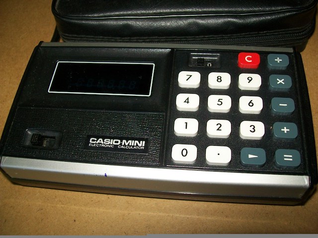 CASIO-MINI ELEKTRIČNI KALKULATOR