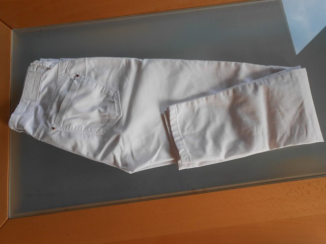 Stradivarius bele pantalone 38