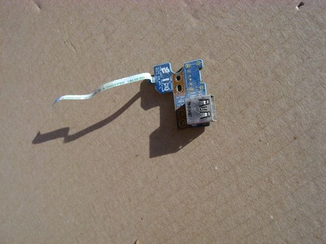 Bocni USB konektor za Toshiba Satellite C850D