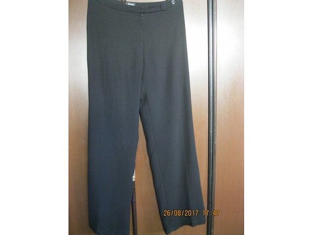 CRNE LETNJE PANTALONE FRATELLIS 42