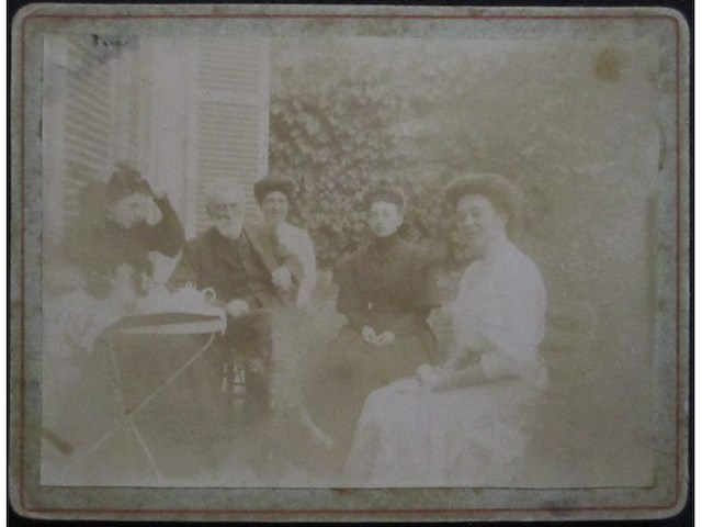 Fotografija na kartonu-Francuska,porodična 1908.