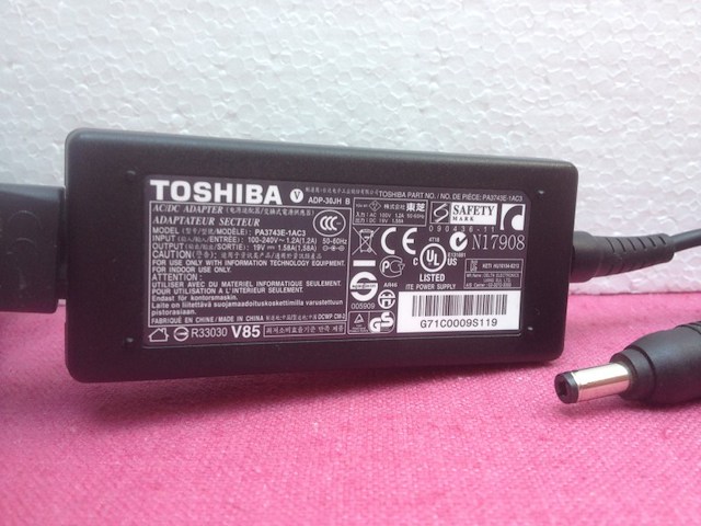 Toshiba adapter 19V 1.58A ORIGINAL+GARANCIJA!