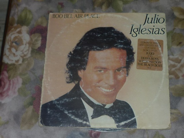 Julio Iglesias - 1100 Bel Air Place