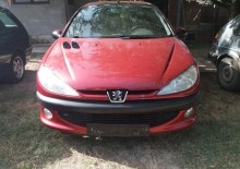 Peugeot 206 1.4 b kompletan auto u delovima