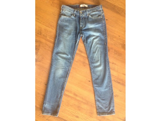 Levis 519 slim vel.L