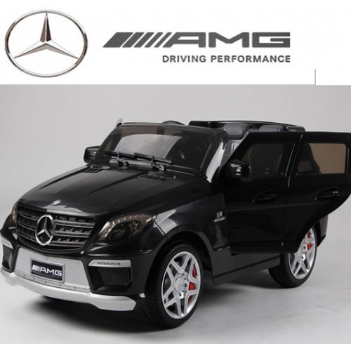 Džip Mercedes ML63 AMG sa silikonskim gumama crni