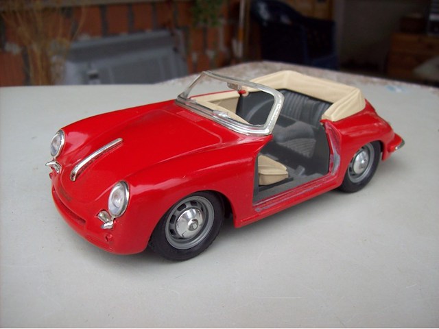 Porsche burago 356B model iz 1961-godine 1/24 metal