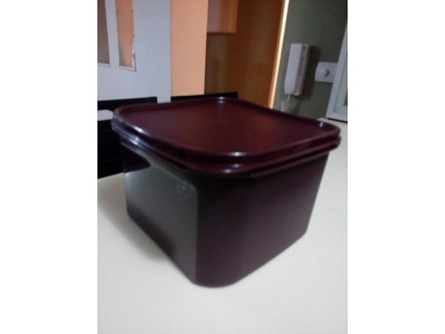 Tupperware posuda kvadro, 2,6L