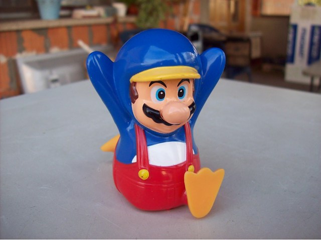 Mario figura na kineticki pogon