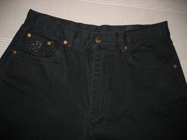 ` CAPPOPERA JEANS` MADE IN ITALU