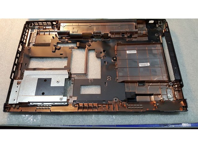 DONJA PLASTIKA KUCISTA ZA LENOVO THINKPAD L530