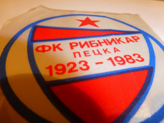 Jubilarni prišivak FK `Ribnikar` Pecka