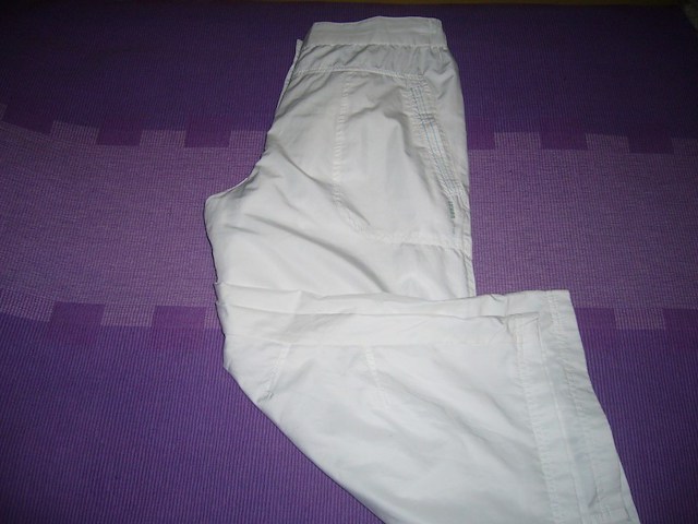 BELE `LUNAR` 3/4 PANT.TRENERKA 40/42