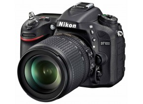 Nikon D7100 18-105 VR
