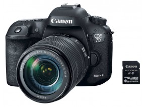 Canon EOS 7D Mark II 18-135 IS USM