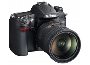 Nikon D7000 18-200 VR II