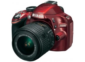 Nikon D3200 18-55 VR II crveni