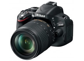 Nikon D5100 18-105 VR