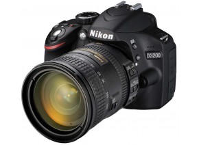 Nikon D3200 18-200 VR
