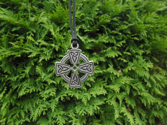 Keltski krst ogrlica amulet