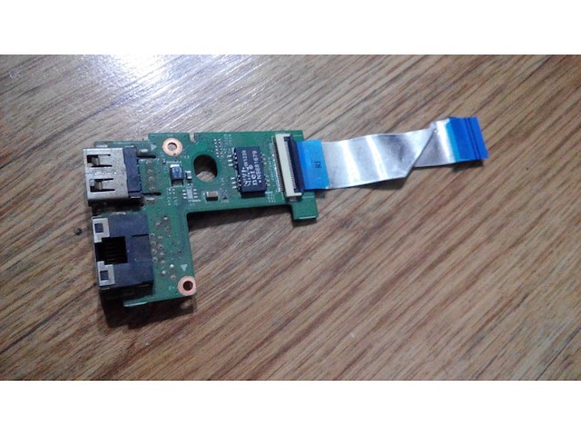 Lenovo 575 B575e USB + LAN konektor