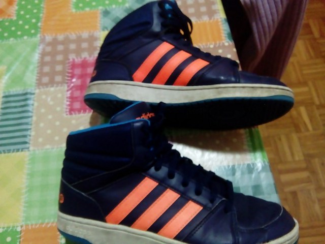 PATIKE ADIDAS BROJ 41.5