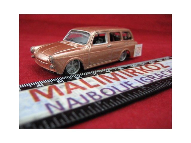 Burago 1967 Volkswagen 1600 Squareback /T10-176dx/