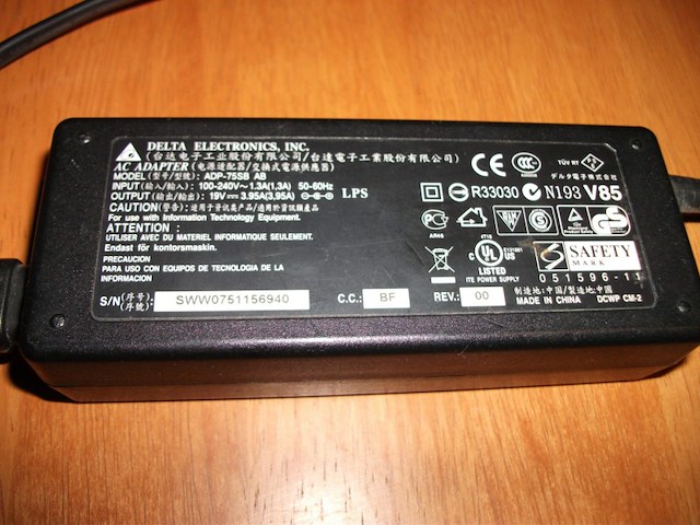 Delta Electronics ADP-75SB AB + naponski kabl