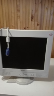 Prodajem monitor