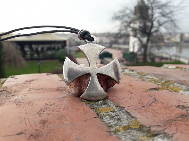 Templarski krst veliki ogrlica,simbol vitezova templara