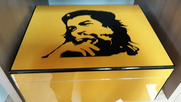 HJUMIDOR ZA ČUVANJE CIGARA M CHE GUEVARA 20 CIG. (02.57200)