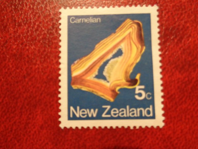 novi zeland 52