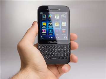 Telefon Blackberry Q5