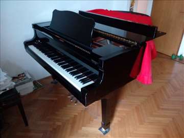 Polukoncertni klavir Yamaha C3