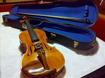Violina francesko lassi, homolka