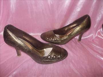 Bakarno - zlatne cipele