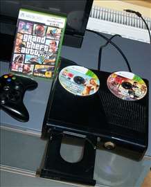 Xbox 360 + GTA5 + kontroler + oprema