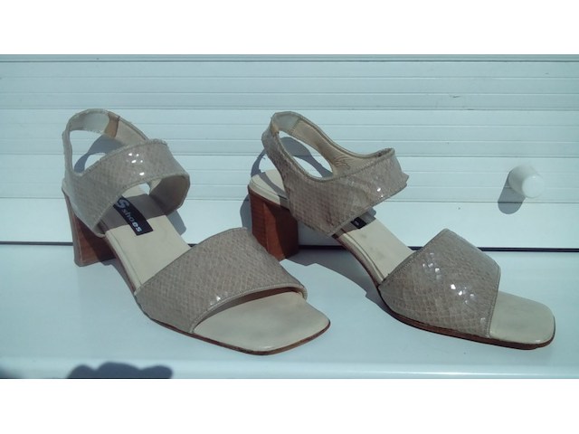 K + S shoes sandale br 39