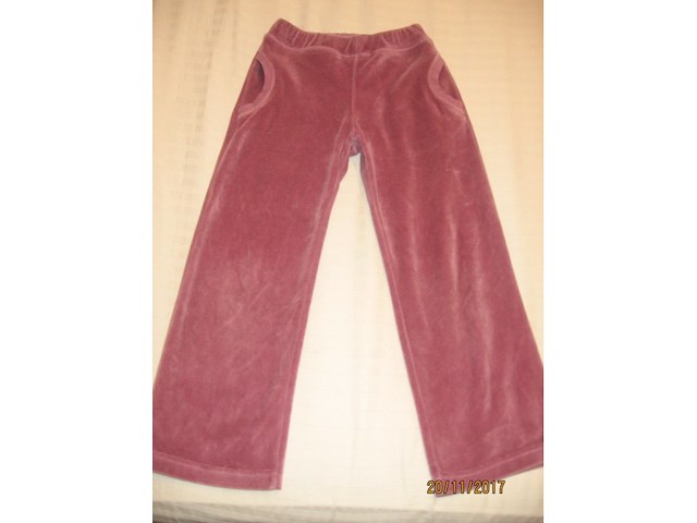 PLIS  PANTALONE ZA 3.5-4 GOD