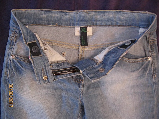 **BENETTON ** JEANS FARMERKE ZA 10-11 GOD