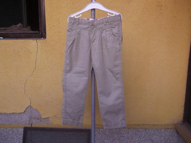 HM PRELEPE KAO NOVE LETNJE PANTALONE