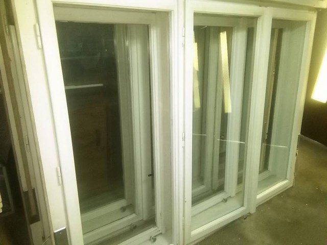 Drveni trokrilni prozori, sa kasom 200x145cm