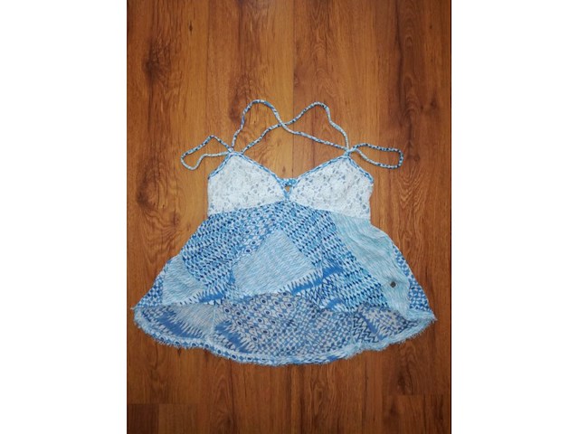 Hollister prelepa high low bluza *NOVO*