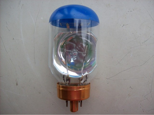 SYLVANIA 250 W - 21.5 V  DLR Made in U.S.A