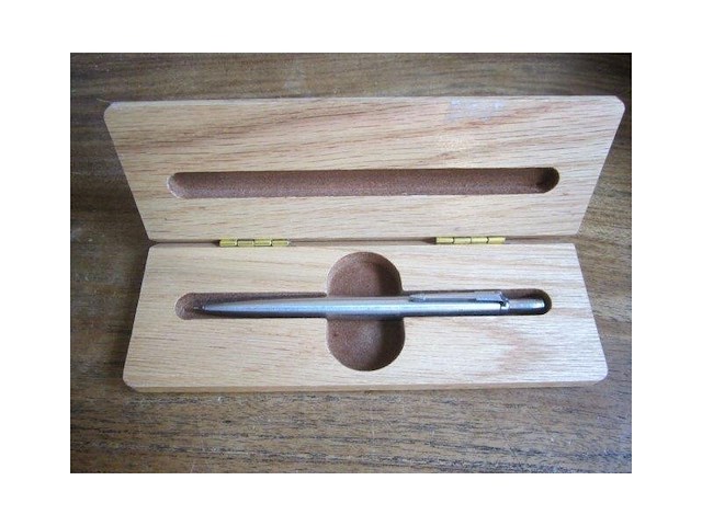 Drvena kutija za olovku