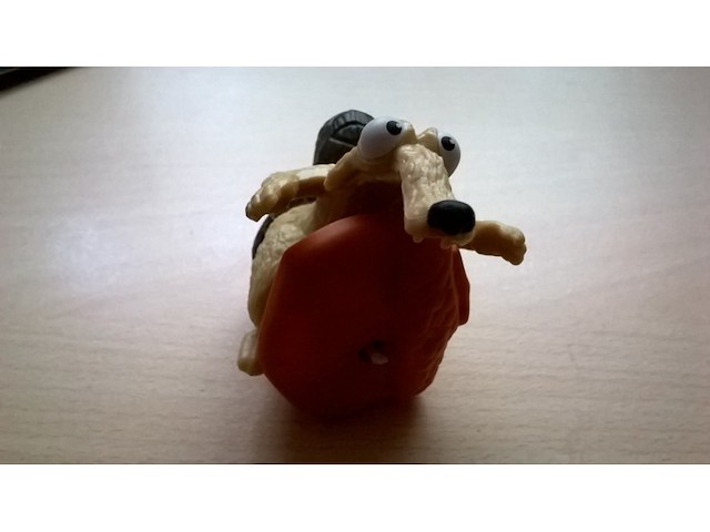 McDonalds happy meal igračka ICE AGE 4-SCRAT