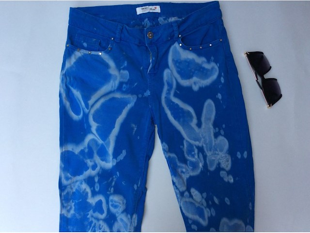 Koton pantalone plave  Sarene Tegljive i udobne Polovne